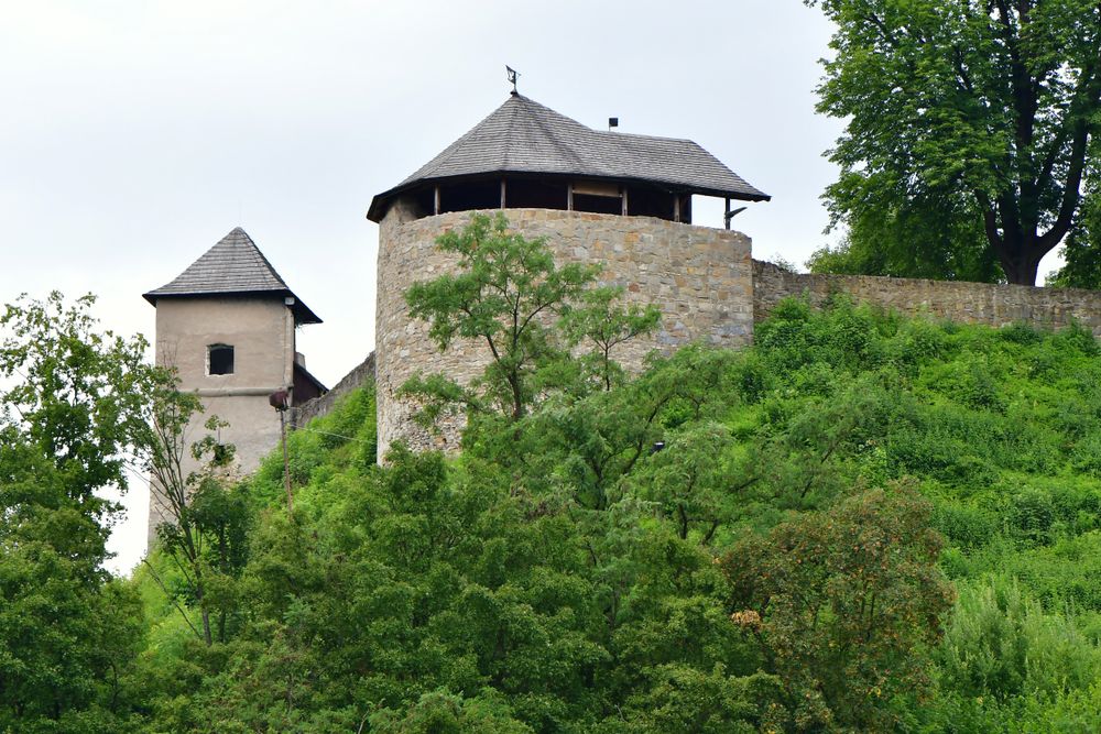 Brumov-Bylnice: Prohlédněte si zříceninu hradu a vychutnejte si přírodu ...